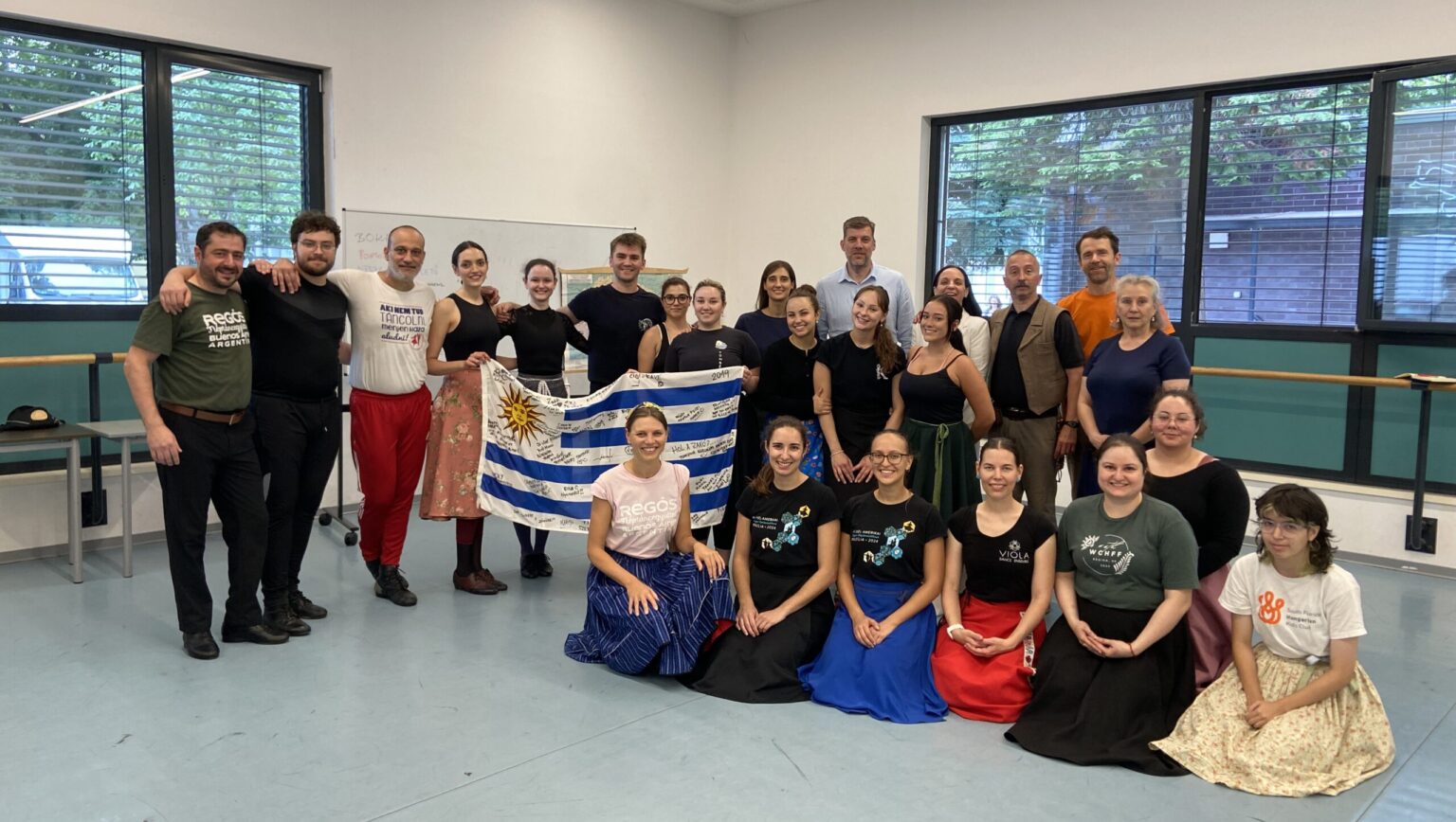 Dr. Szilágyi Péter látogatása a Nyári Néptánc Kurzuson, a Diaszpóra ...